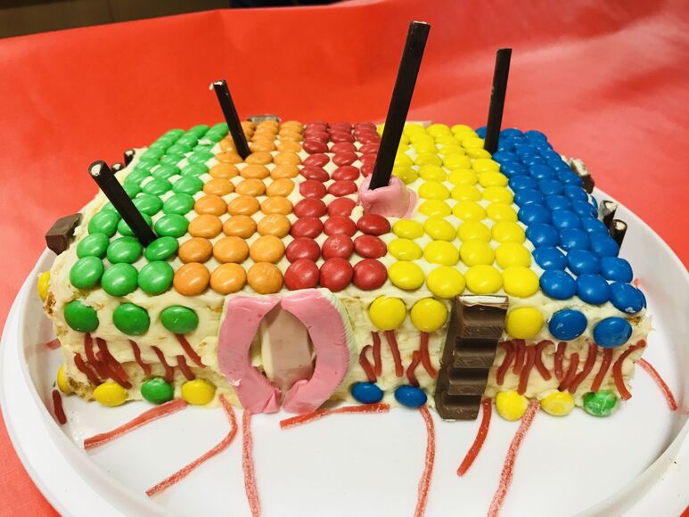 Lower Sixth Science Bake Off - News - Tunbridge Wells Girls' Grammar School